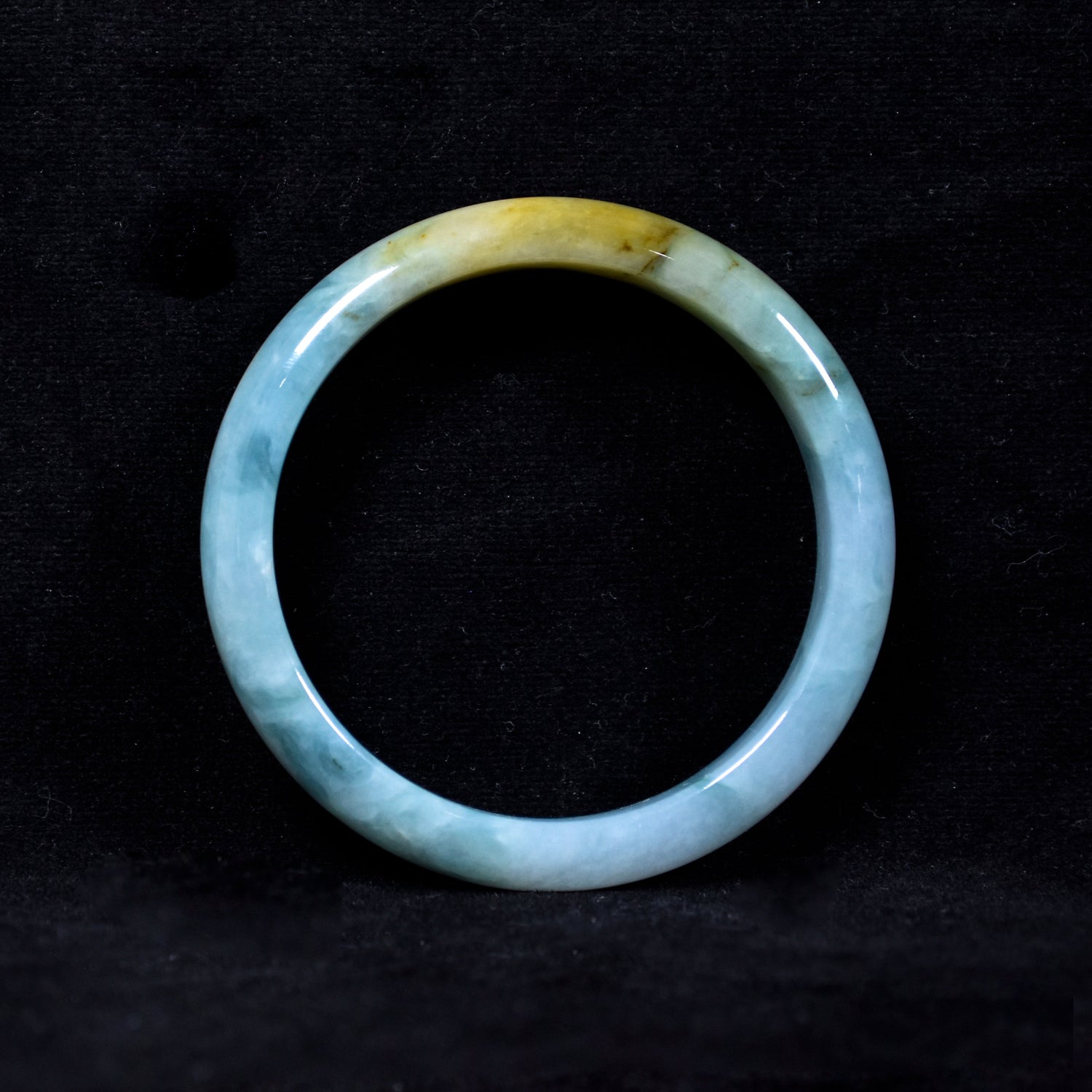 How to Choose the Right Jade Bangle Size and Shape – TATHATA