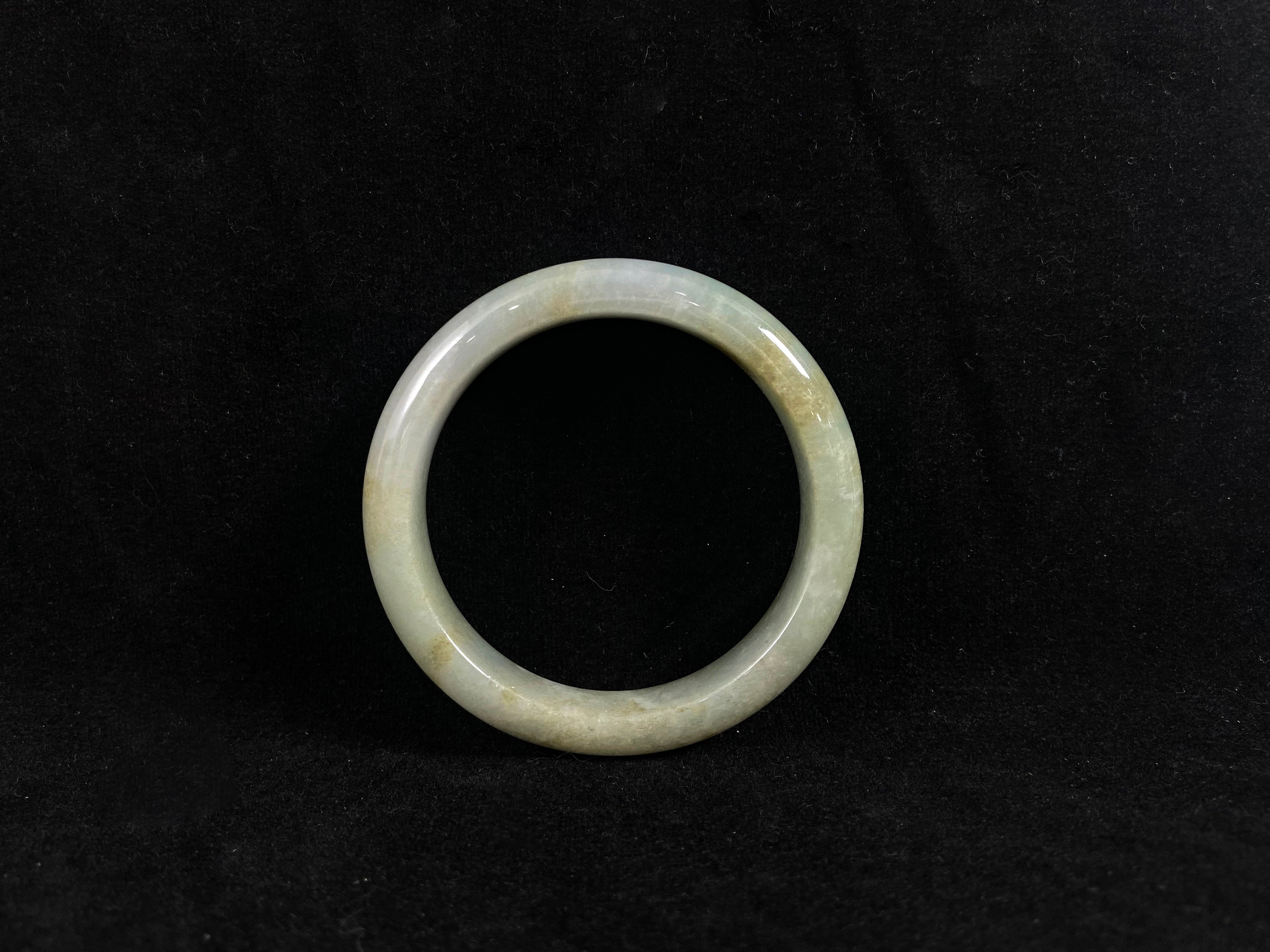 Oriental Wrist Elegance ·Burmese Jadeite Bangle (60mm) – TATHATA